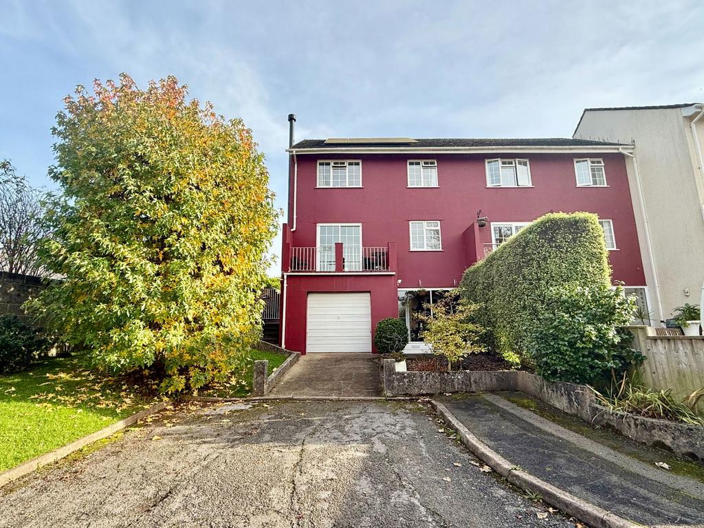 Beverley Way, Newton Abbot TQ12 3 bed end of terrace house - £350,000