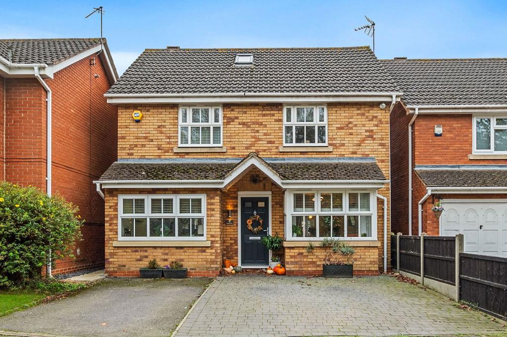 Southfield Drive, Kettering NN15 5 bed detached house - £395,000