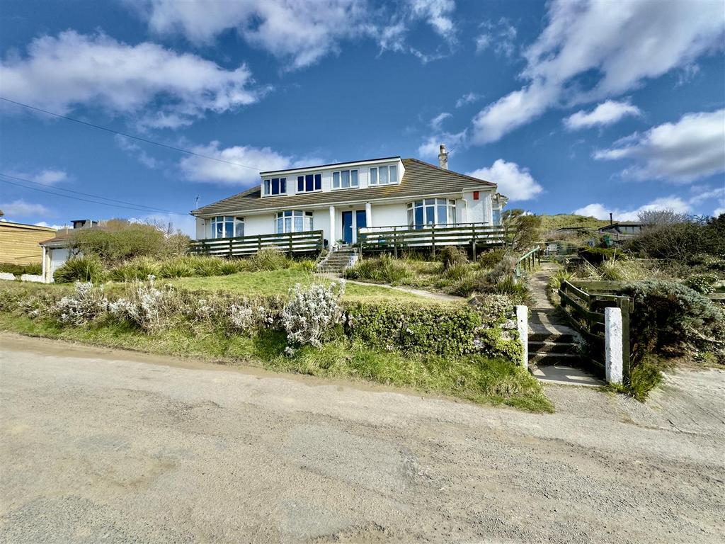 Ramoth Way, Perranporth 7 bed house for sale - £799,000