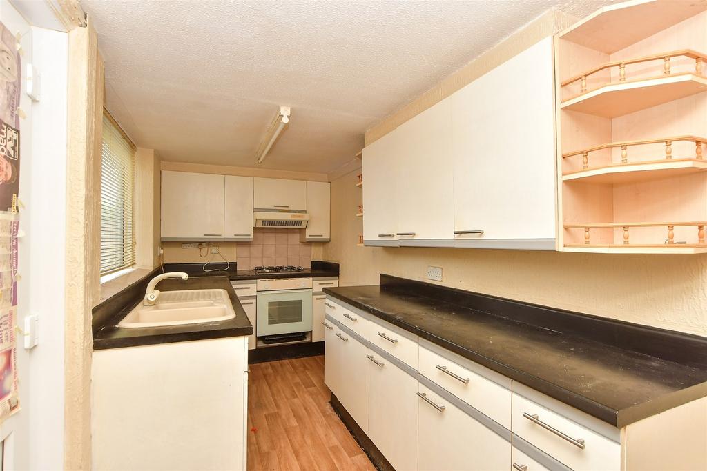 Victoria Street, Sheerness, Kent 3 bed semi-detached house for sale - £ ...