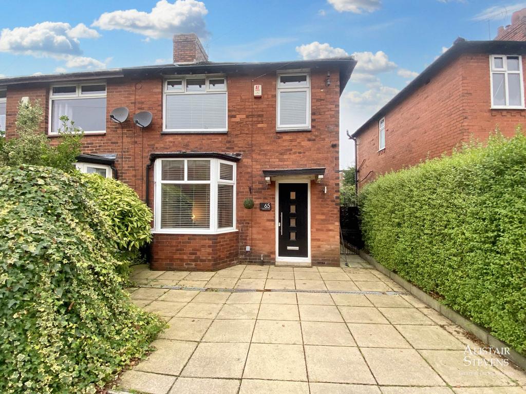 Springfield Lane, Oldham 3 bed semi-detached house for sale - £299,950