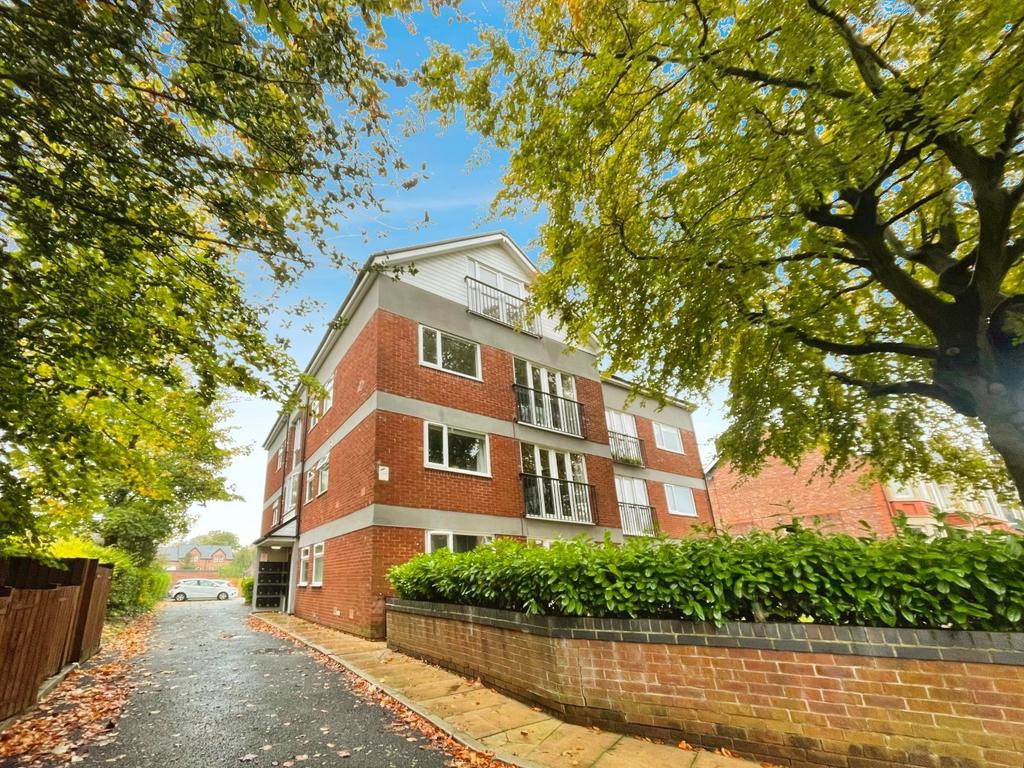 Heaton Road, Manchester, M20 1 bed flat - £179,995