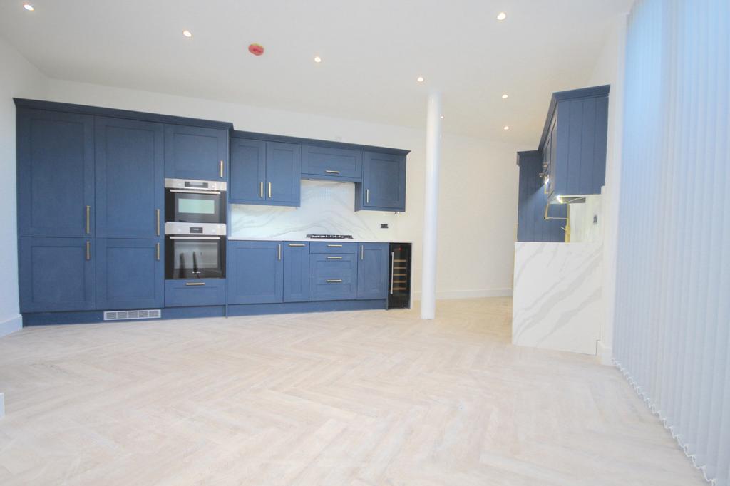 Fairview Road, London, SW16 2 bed apartment - £1,800 pcm (£415 pw)