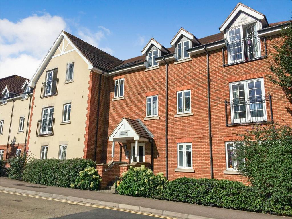 Whinbush Road, Hitchin, SG5 1 bed apartment - £235,000