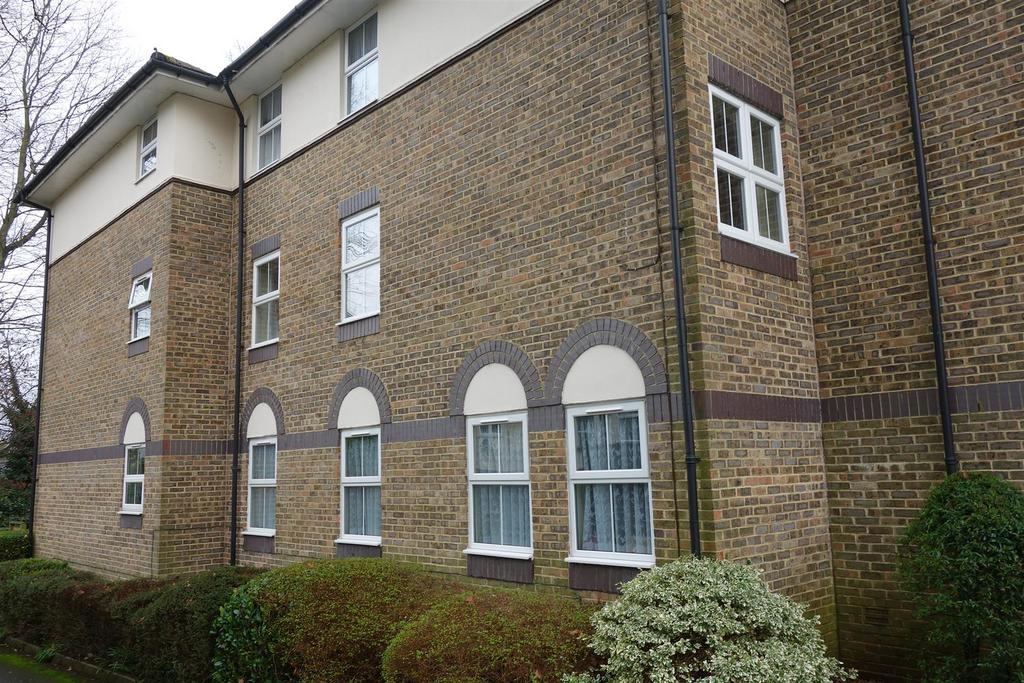 High View Lodge, Aldershot 1 bed retirement property for sale - £85,000