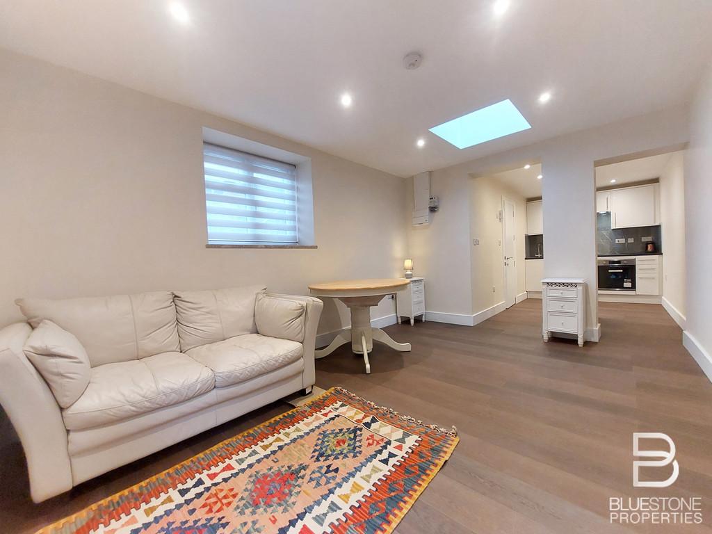 Moyser Road, Furzedown Studio - £1,425 pcm (£329 pw)