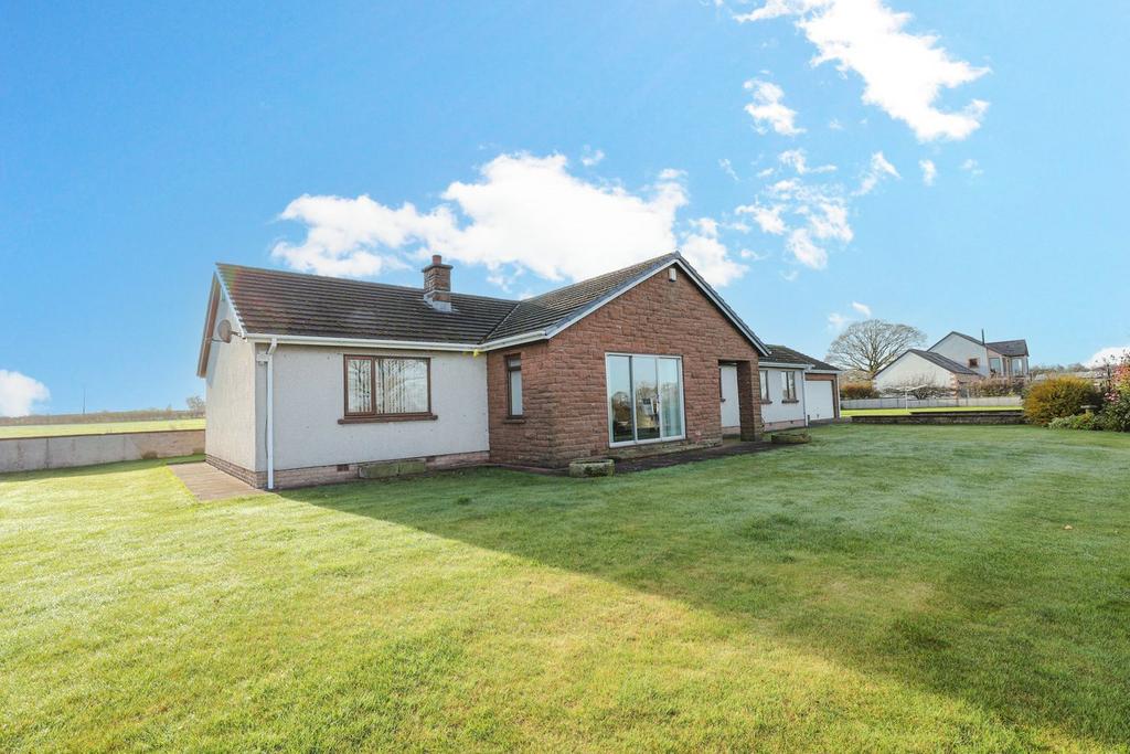 Calthwaite, Penrith, CA11 4 bed detached bungalow - £400,000