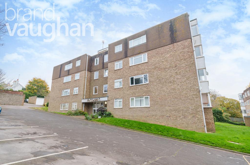 Kingsmere, London Road, Brighton... 2 bed flat - £1,450 pcm (£335 pw)