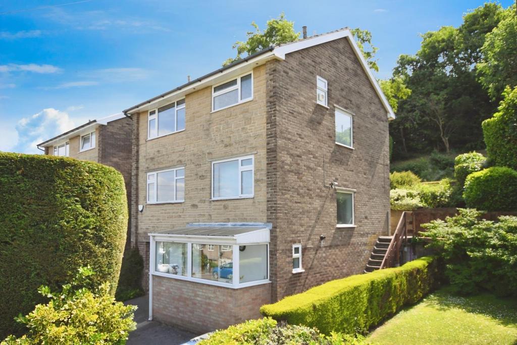 St. Quentin Drive, Bradway... 4 bed detached house - £350,000