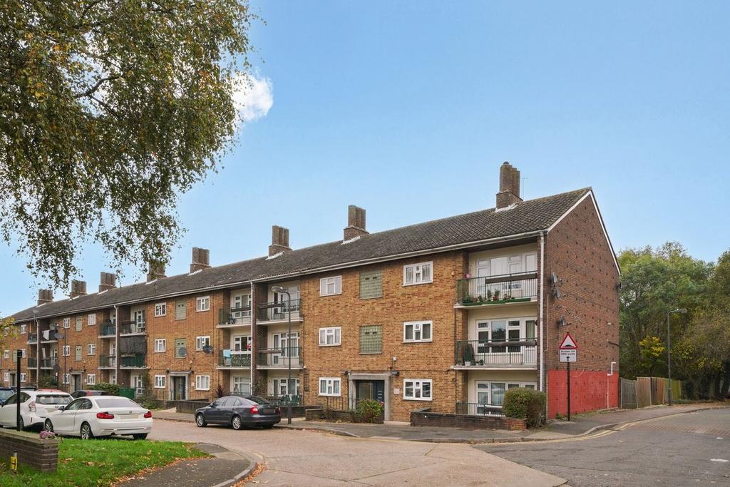 Alexandra Avenue, Harrow HA2 2 bed flat - £325,000
