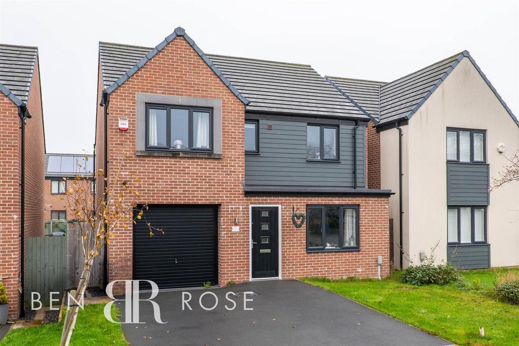 Lincoln Drive, Buckshaw Village, Chorley 4 bed detached house for sale - £309,995
