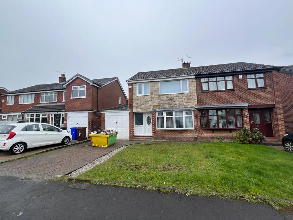 Malvern Avenue, Ashton-Under-Lyne OL6 3 bed semi-detached house - £ ...