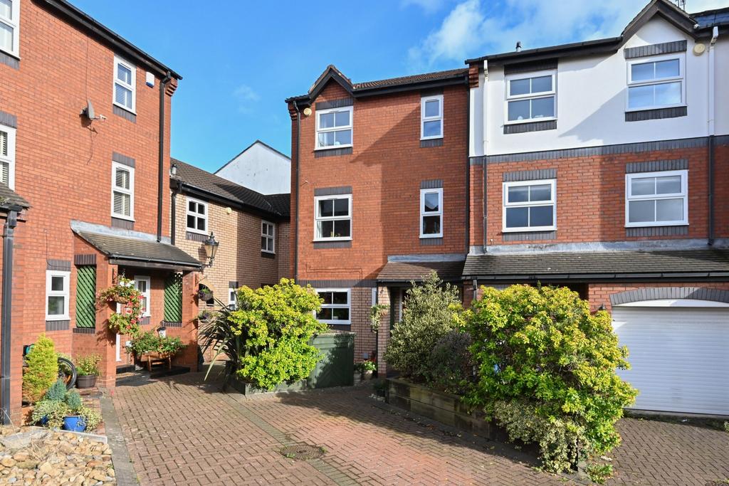 Merchants Wharf, St Peter's Basin, NE6 3 bed terraced house - £279,950