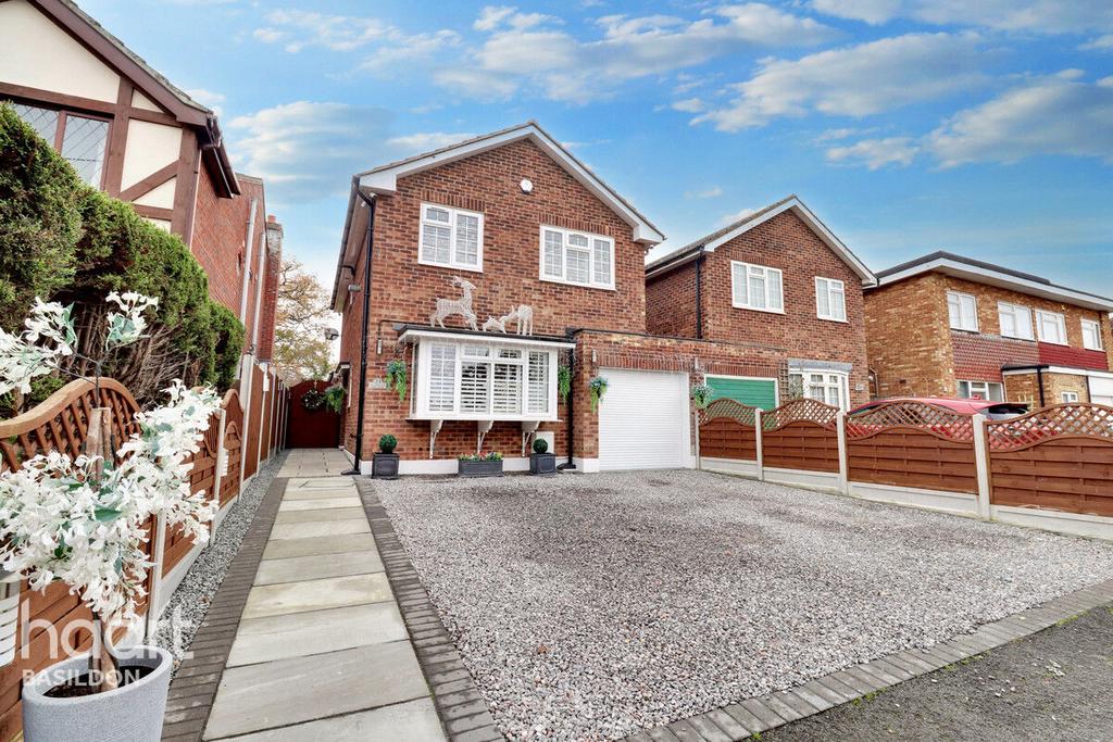 Kelly Road, Basildon 4 bed detached house - £525,000