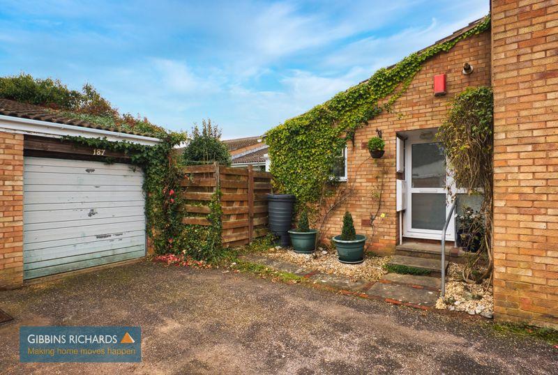 BARN MEADS ROAD, WELLINGTON 3 bed bungalow - £255,000