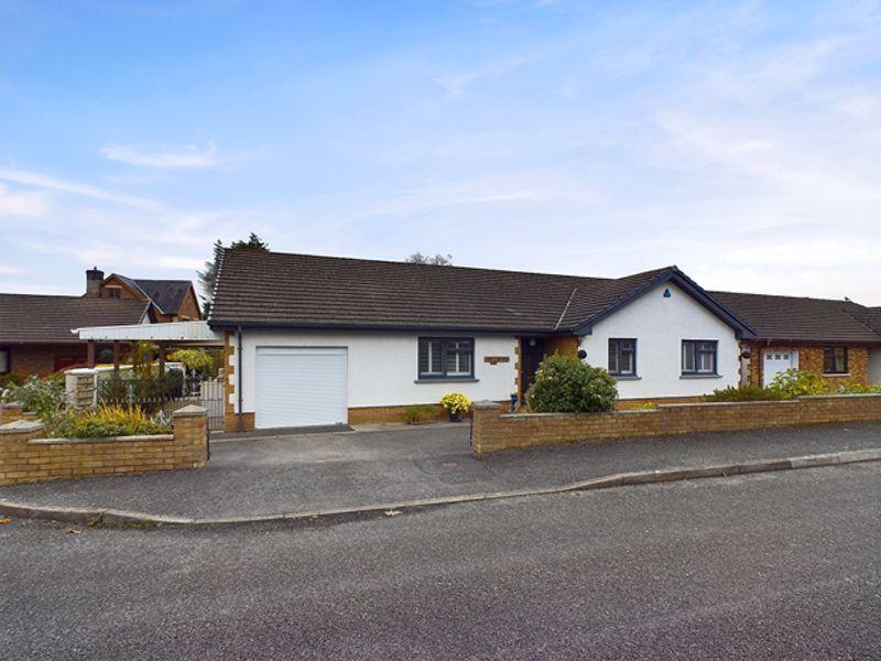 Llys y Ferin, Pontargothi... 4 bed detached bungalow - £395,000