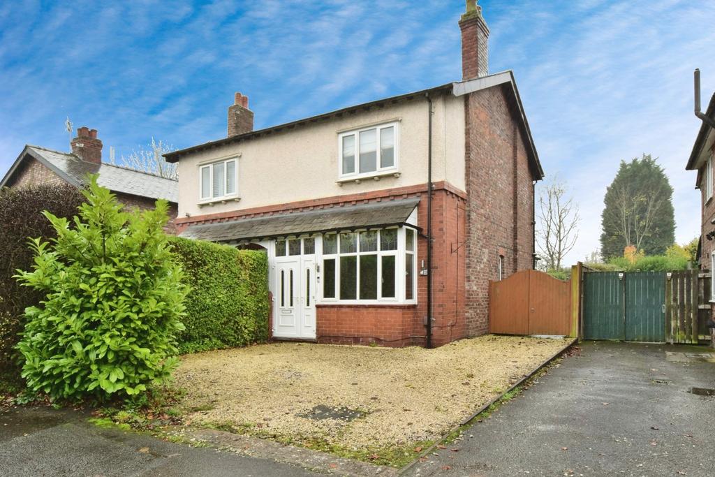 Dean Row Road, Cheshire SK9 2 bed semi-detached house - £400,000