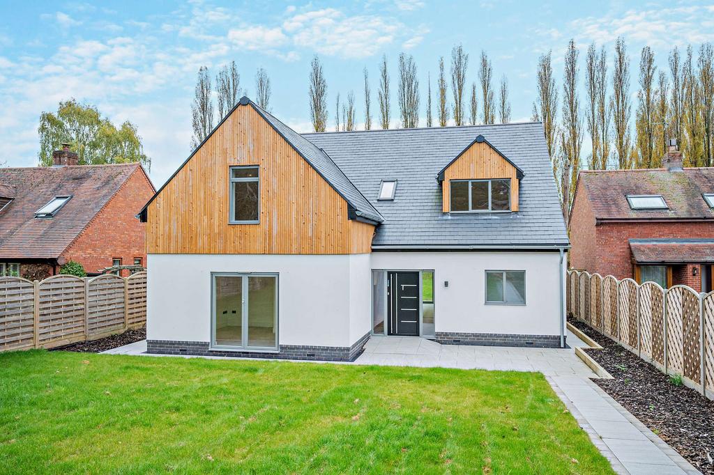 Plough Road, Droitwich WR9 4 bed detached house for sale - £800,000