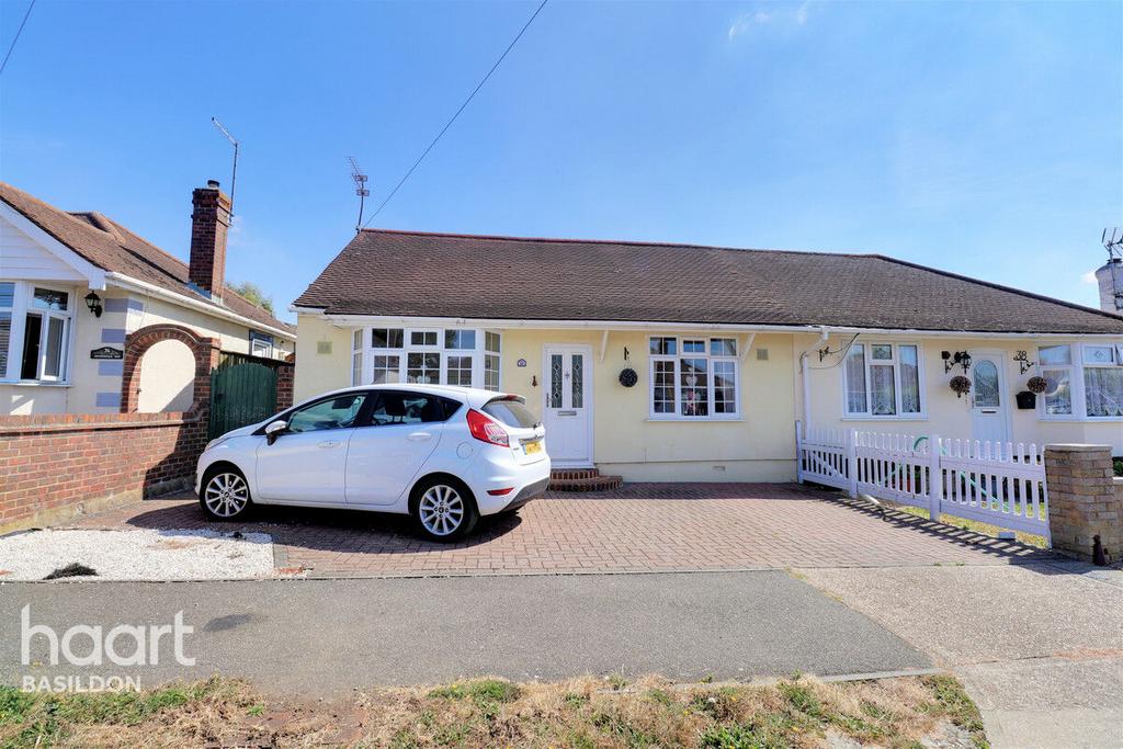 Avondale Road, Basildon 4 bed semi-detached bungalow - £375,000