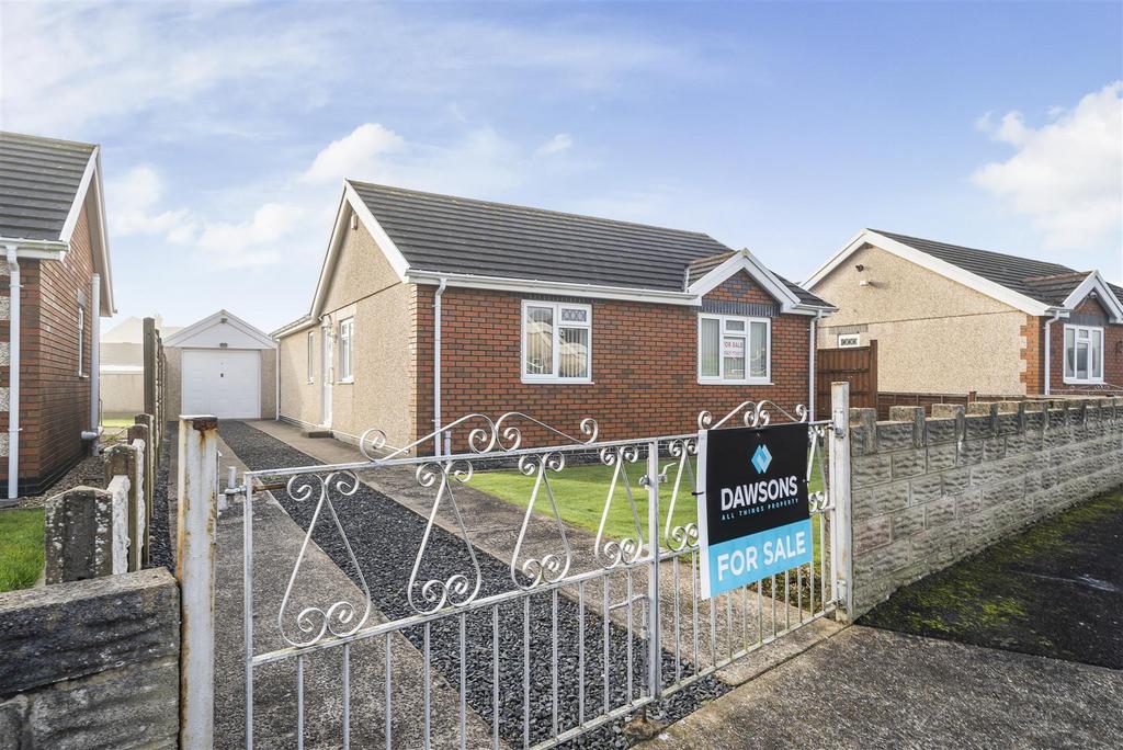 Pencaerfenni Park, Crofty, Swansea 3 bed detached bungalow - £325,000