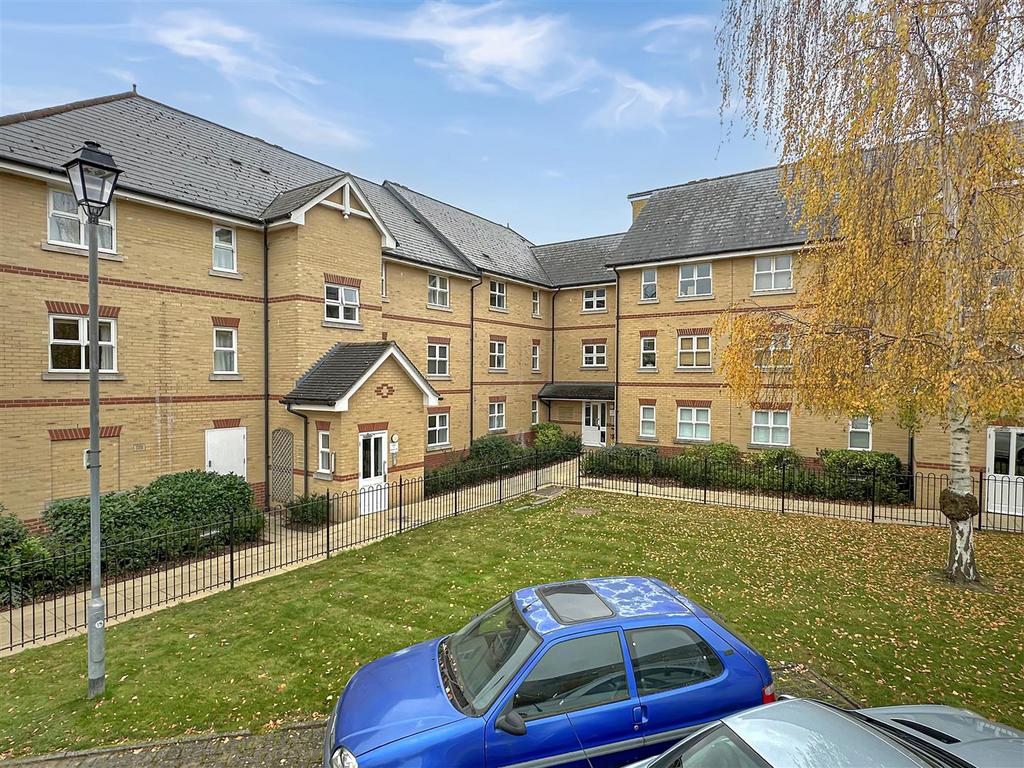 Cromwell Road, Cambridge CB1 2 bed flat for sale - £310,000