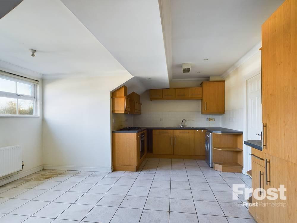 Old Mill Place, Wraysbury, Berkshire... 2 bed apartment for sale - £290,000