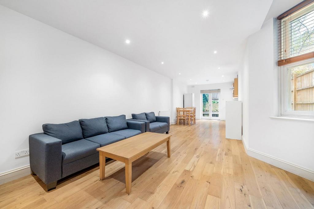 Leander Road, SW2 2 bed flat - £585,000