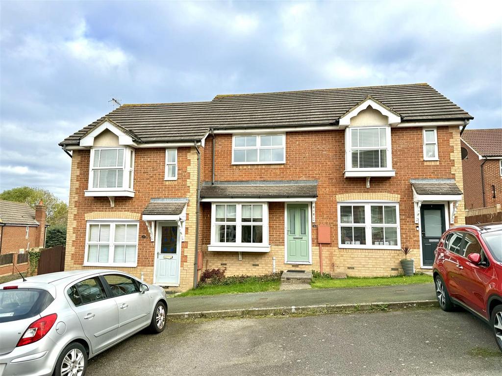 Beechfield Close, Stone Cross, Pevensey 2 bed terraced house - £285,000