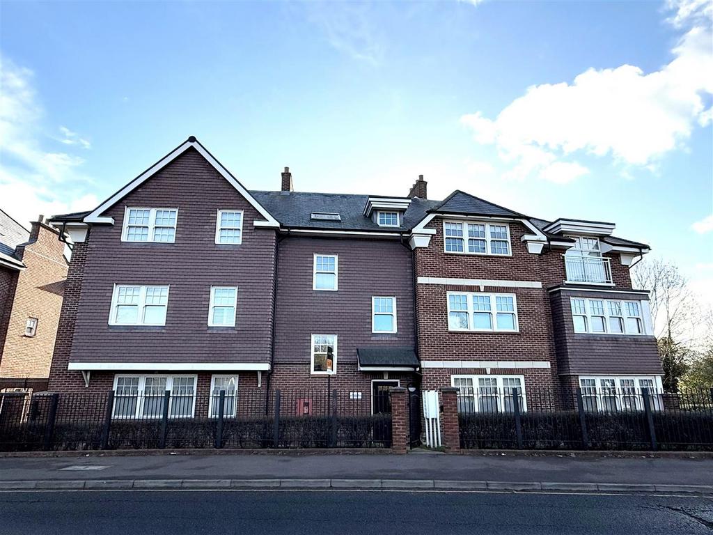 Bunns Lane, Mill Hill, NW7 1 bed apartment - £1,800 pcm (£415 pw)