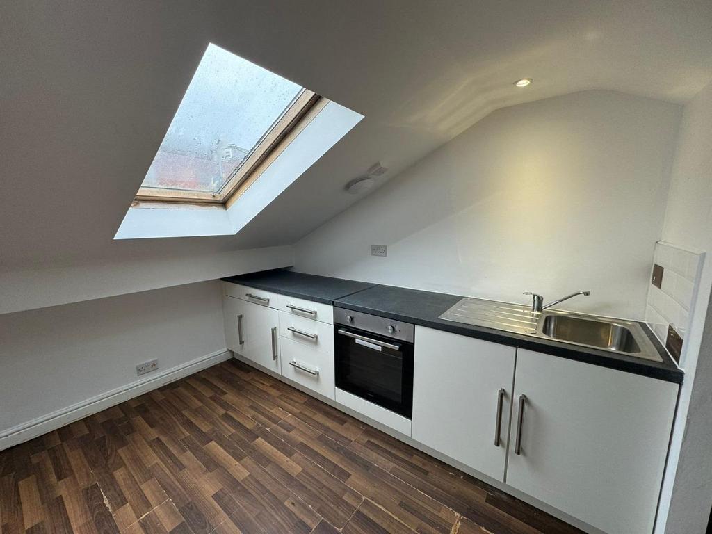 Market Street, Tameside SK14 1 bed flat - £480 pcm (£111 pw)