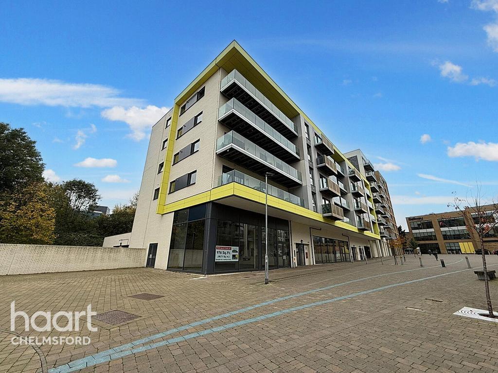Cunard Square, CHELMSFORD 2 bed apartment for sale - £300,000