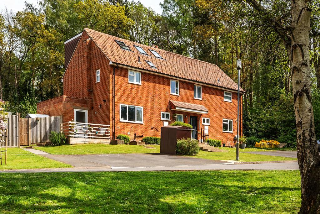 Dale View, Headley, Epsom, Surrey, KT18 4 bed semi-detached house for ...