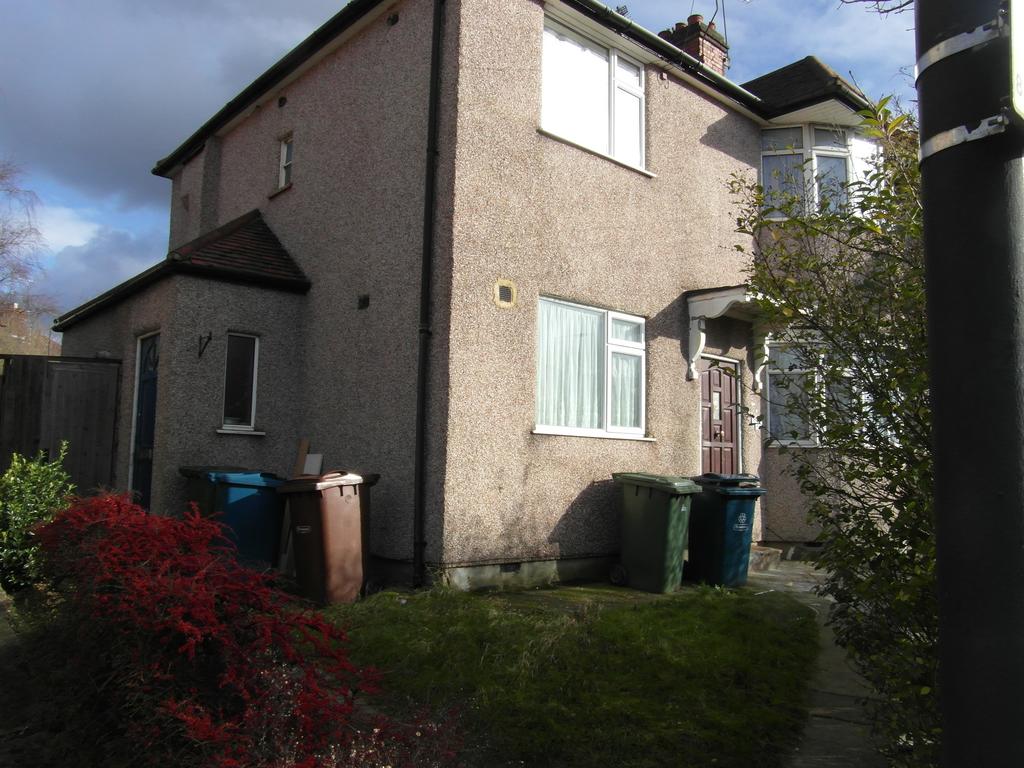 Harrow View, Harrow, HA2 2 bed flat for sale - £365,000