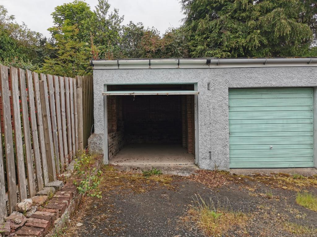 Caiystane Gardens, Edinburgh EH10 Garage - £160 pcm (£37 pw)
