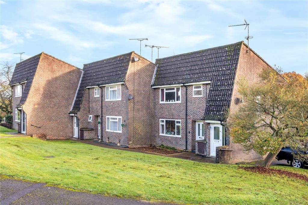 Dellfield, Froxfield, Petersfield... 2 bed maisonette - £199,950