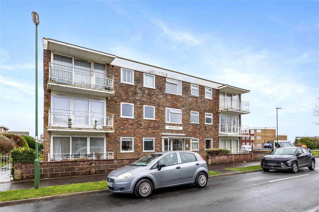 Chanctonbury Road, Rustington... 2 bed flat for sale - £250,000