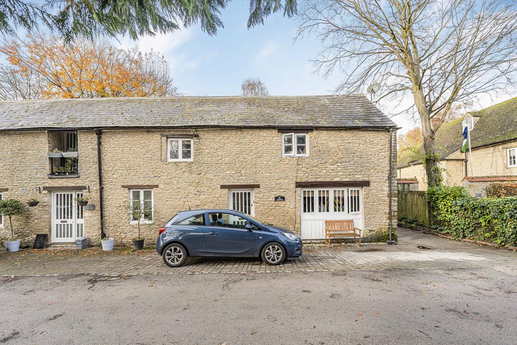 Priory Lane, Bicester, OX26 2 bed semi-detached house for sale - £300,000