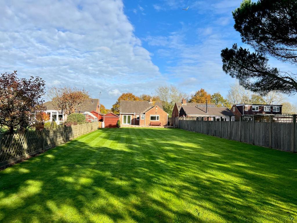 Hornash Lane, Shadoxhurst 3 bed semi-detached bungalow for sale - £450,000
