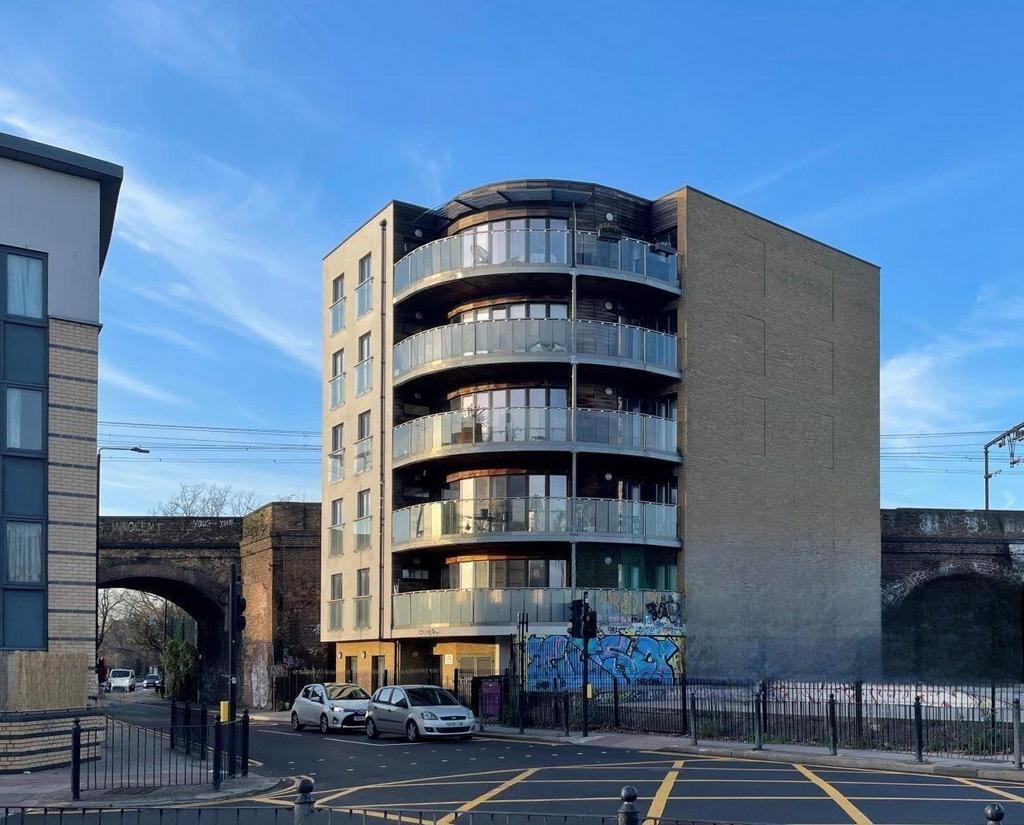 Sphere Apartments, Bow 2 bed apartment for sale - £425,000