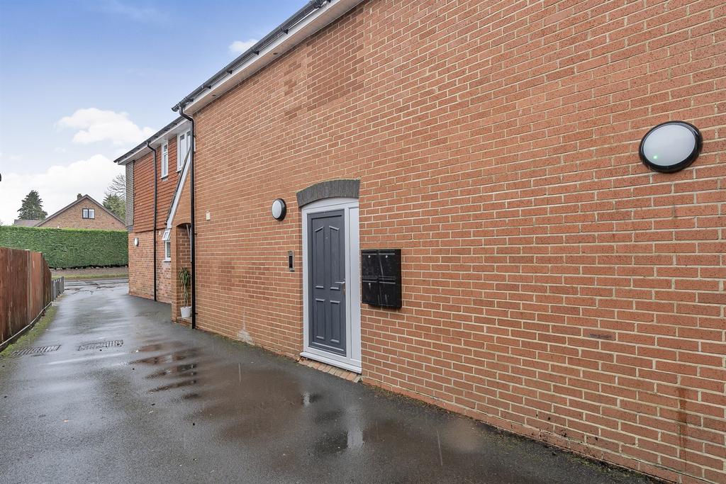 Shinfield Road, Reading, RG2 2 bed apartment - £1,400 pcm (£323 pw)