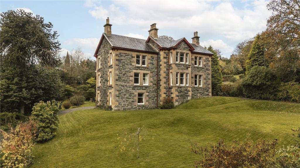 Burnhill, Strathpeffer, Easter Ross... 5 bed detached house - £400,000