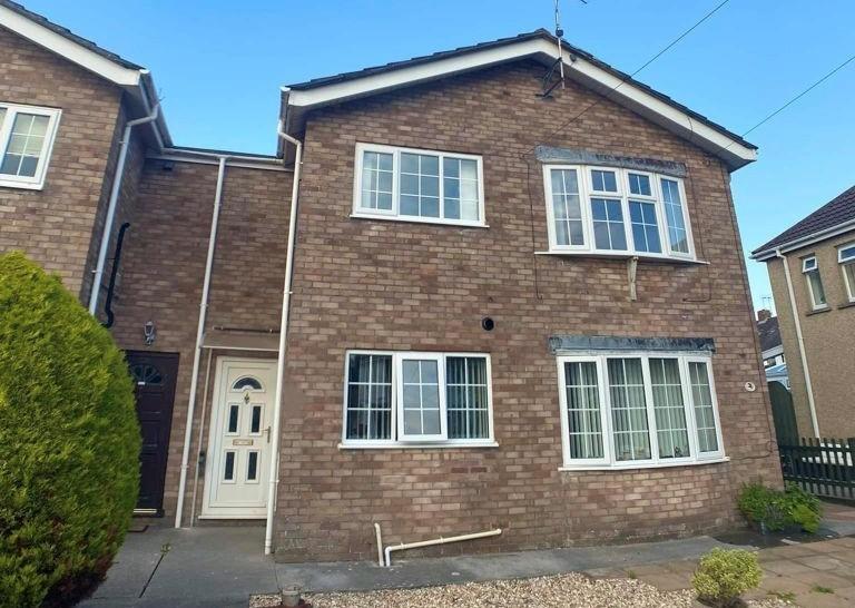 Waunlon, Porthcawl CF36 2 bed flat - £850 pcm (£196 pw)