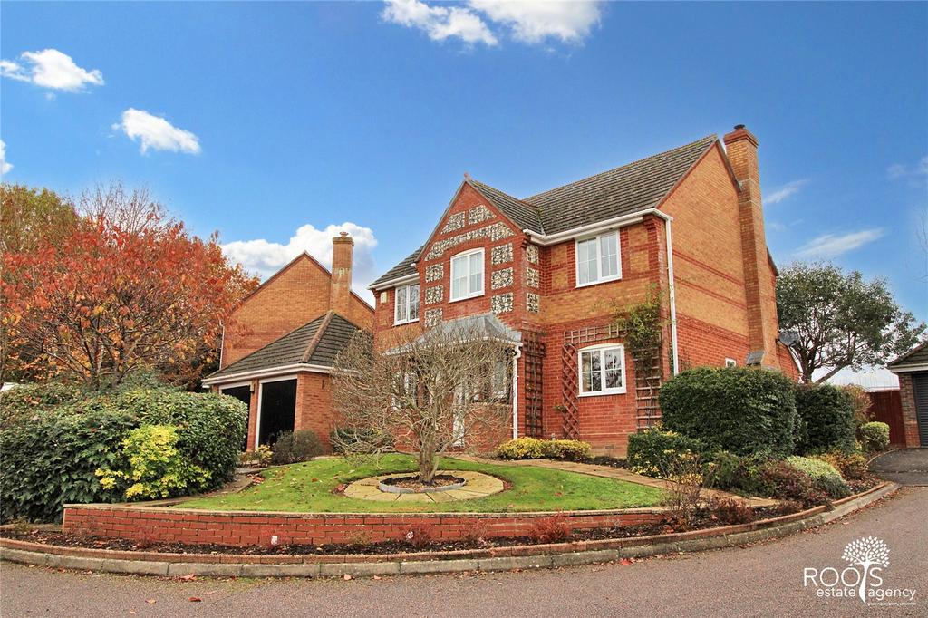 Wansey Gardens, Berkshire RG14 4 bed detached house - £550,000