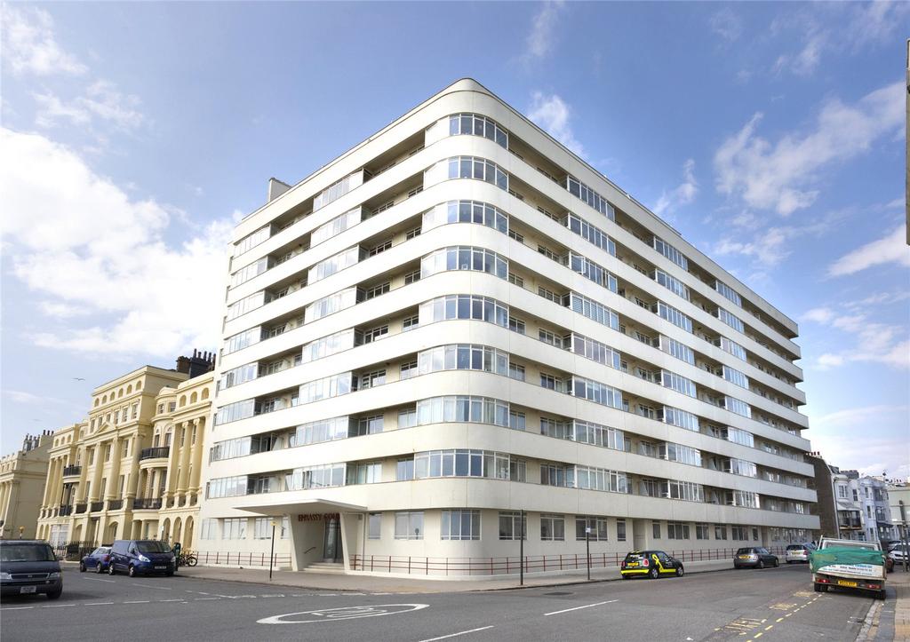 Kings Road, Brighton, East Sussex, BN1 3 bed flat - £280,000