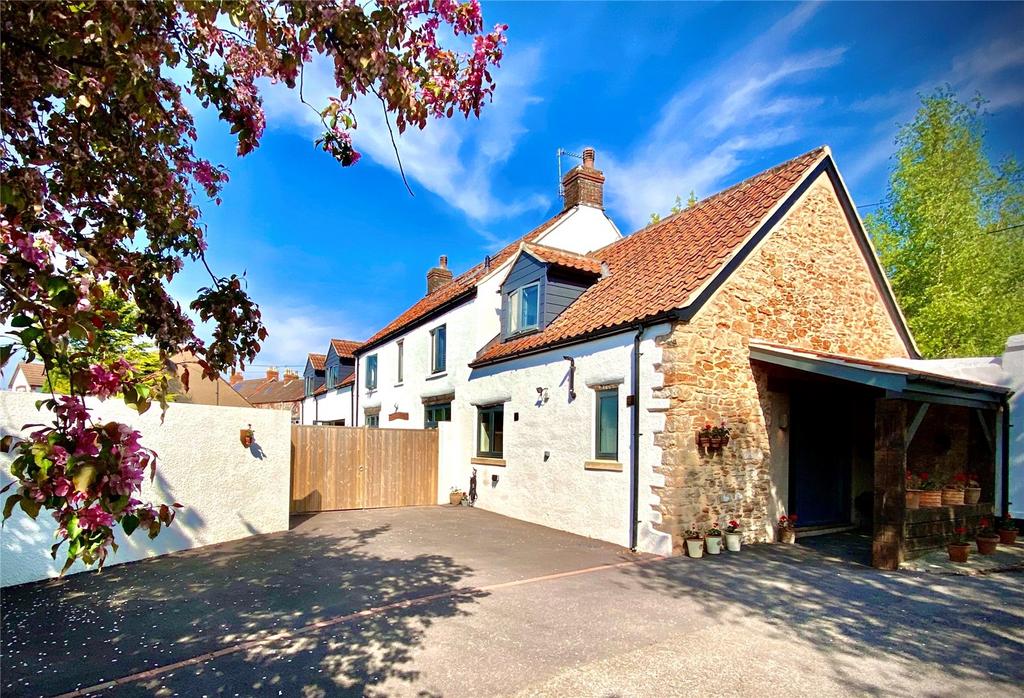 A Five Bedroom Detached Period... 5 bed detached house for sale - £995,000
