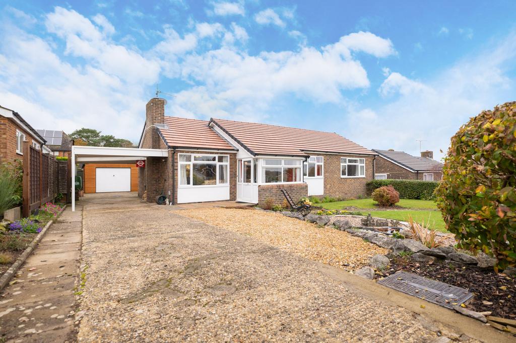 Arun Vale, Coldwaltham, RH20 3 bed detached bungalow - £475,000