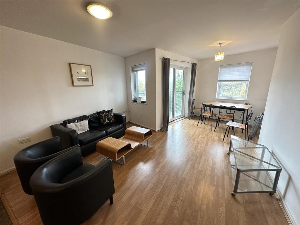 The Frame, 2a The Waterfront, Openshaw 2 bed apartment for sale - £130,000