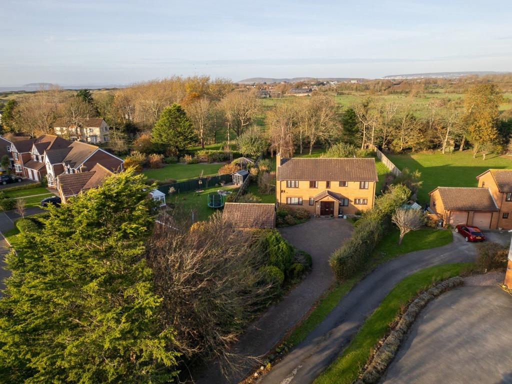 Manor Way, Berrow, Burnham-on-Sea... 4 bed detached house - £595,000