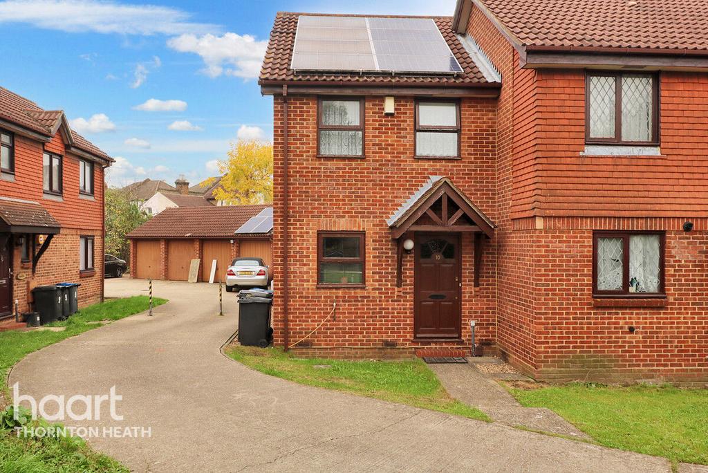 Waterfield Gardens, London 2 bed semi-detached house for sale - £375,000