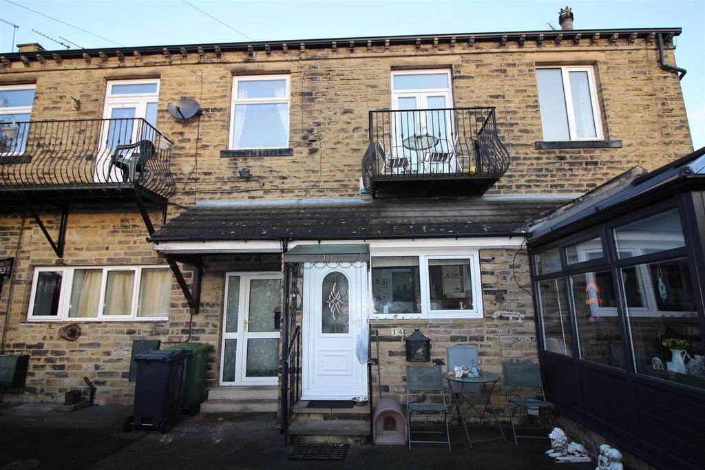 Springfield Terrace, Dewsbury 1 bed in a house share - £625 pcm (£144 pw)